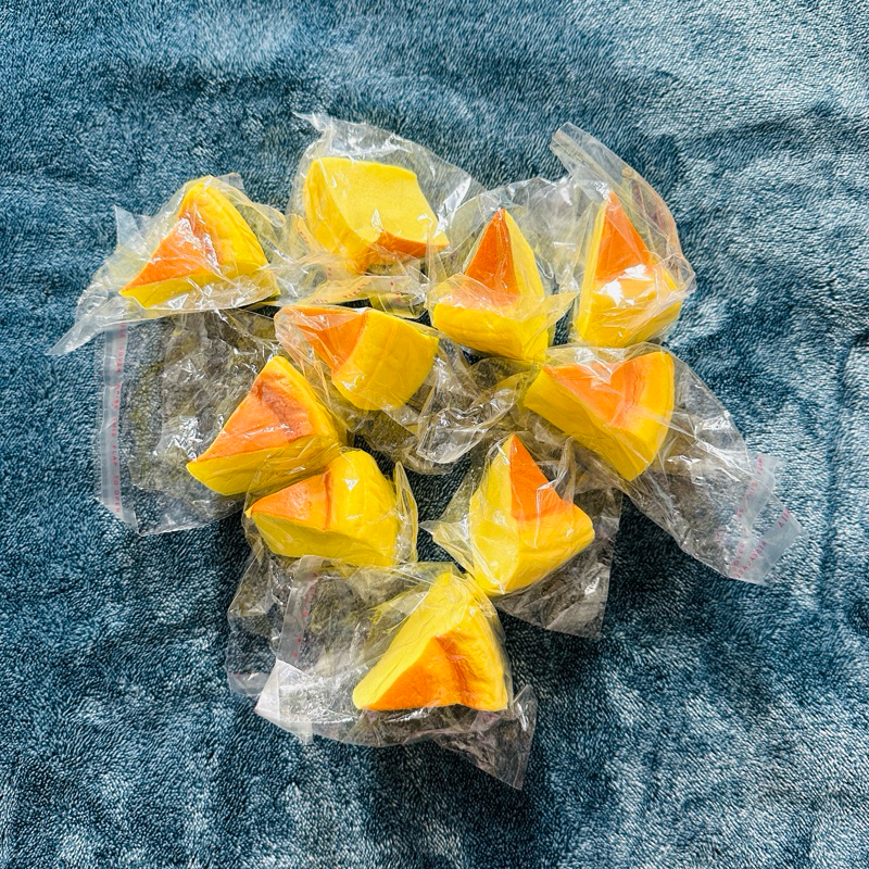 squishy mini cheese tam giác chất bơ mềm thơm chậm tăng | Shopee Việt Nam
