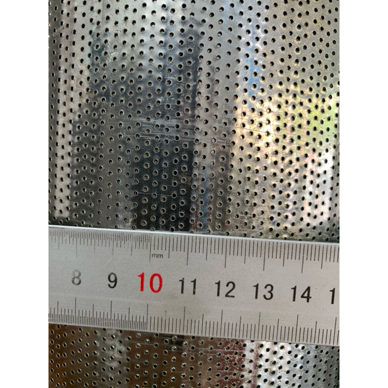 Lưới inox 304 đục lỗ 1mm dày 0.4mm khổ 1m - Lưới xay ,lưới lọc thực ...