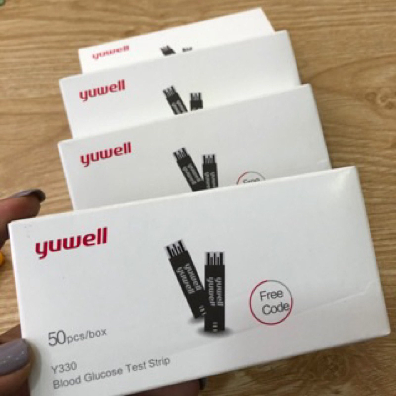 Que thử đường huyết Yuwell 590 710 date 06/2025 | Shopee Việt Nam