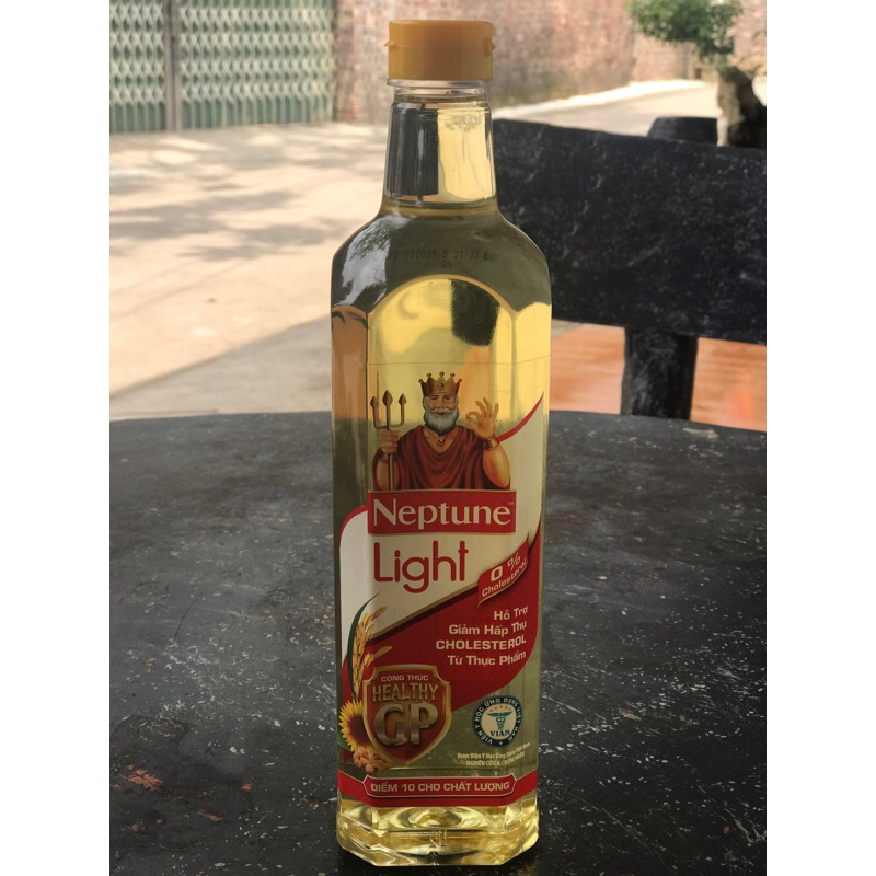 Dầu ăn Neptune light - Chai 1L | Shopee Việt Nam