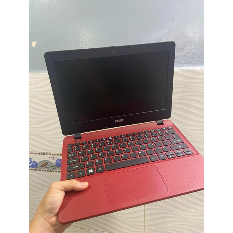 Laptop acer atom 11.6 , Cpu celeron n3060 , ram 4gb , ssd 120gb ...