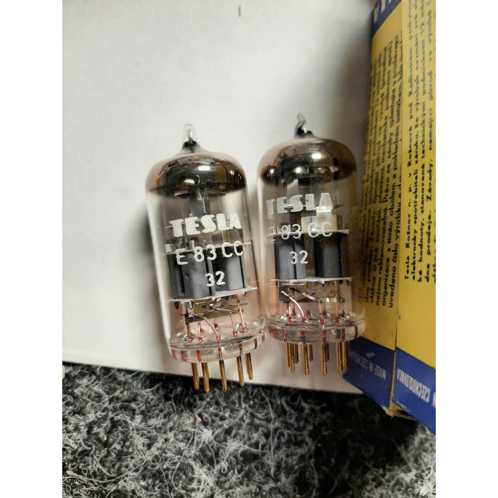 Bóng đèn 12AX7/ E83cc/ Ecc803s – Tesla – Chân vàng, phiến hộp (01 bóng ...