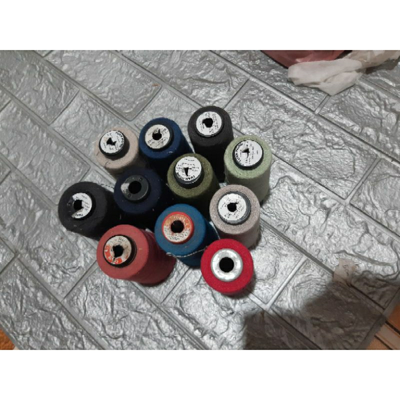 1kg chỉ may công nghiệp lộn xộn đủ màu | Shopee Việt Nam