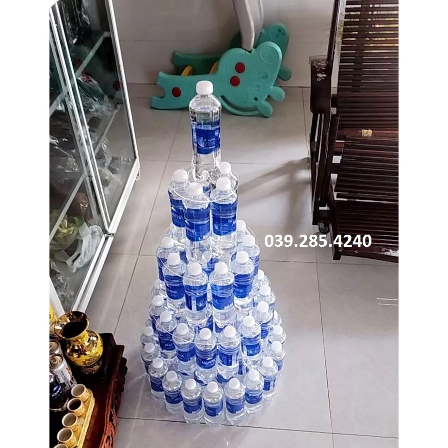 Kệ trưng bày chai nước, kệ xếp chai nước tạo hình tháp 3 tầng, 5 tầng dùng đi lễ chùa | Shopee ...