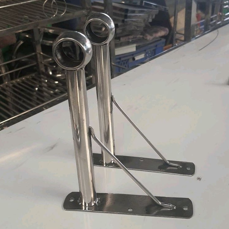 Bộ combo 2 bass inox xỏ ống bắt tường ra 20cm , có chống ke chắc chắn ...