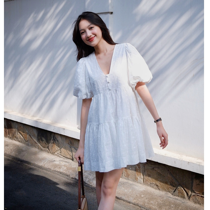 Đầm trắng Fabric Holic tay phồng cổ V mùa Hè | Shopee Việt Nam