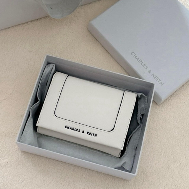 [Auth] Ví gập Daylla wallet 𝗖𝗵𝗮𝗿𝗹𝗲𝘀- 🖤 -𝗞𝗲𝗶𝘁𝗵 ( CK6-10770625 ) | Shopee ...