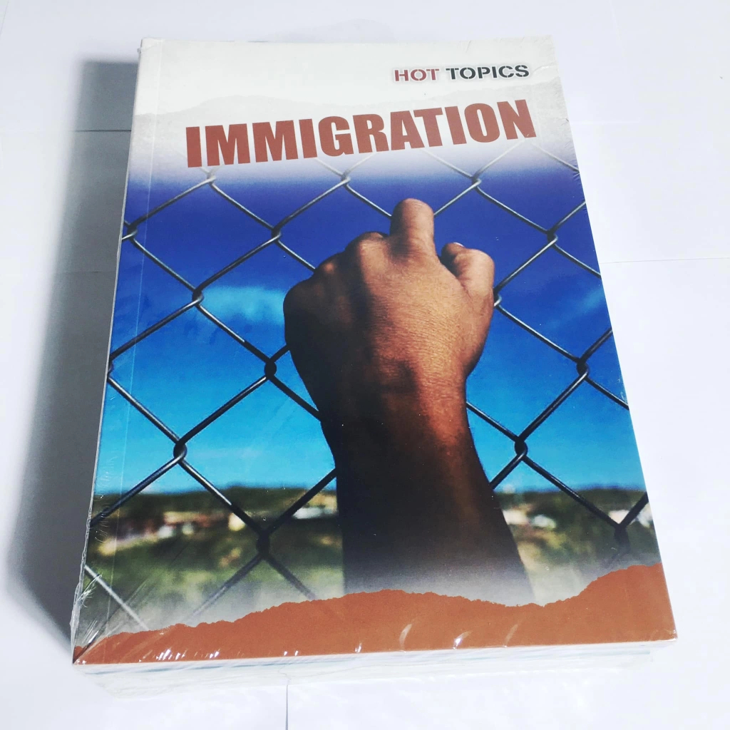 Sách - Hot Topics Series nhập màu 10 cuốn | Shopee Việt Nam