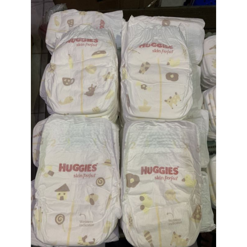 [MẪU MỚI 2024] COMBO 100 MIẾNG TÃ DÁN SƠ SINH HUGGIES SKIN PERFECT ...