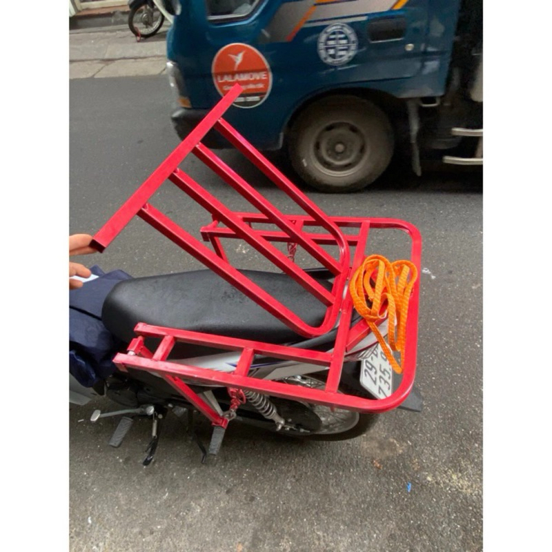 Baga chở hàng xe máy,mở cốp xe thuận tiện đổ xăng ,giá chở hàng xe máy ...
