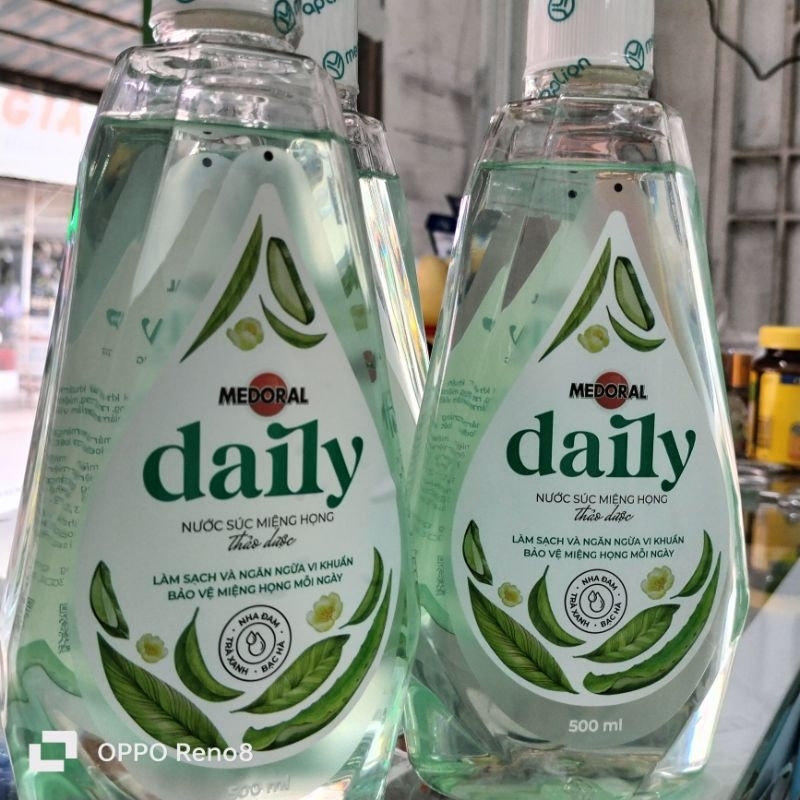 Nước súc miệng họng thảo dược MEDORAL DAILY 500 ml giúp làm sạch và ngăn ngừa vi khuẩn (Chai 500 ...