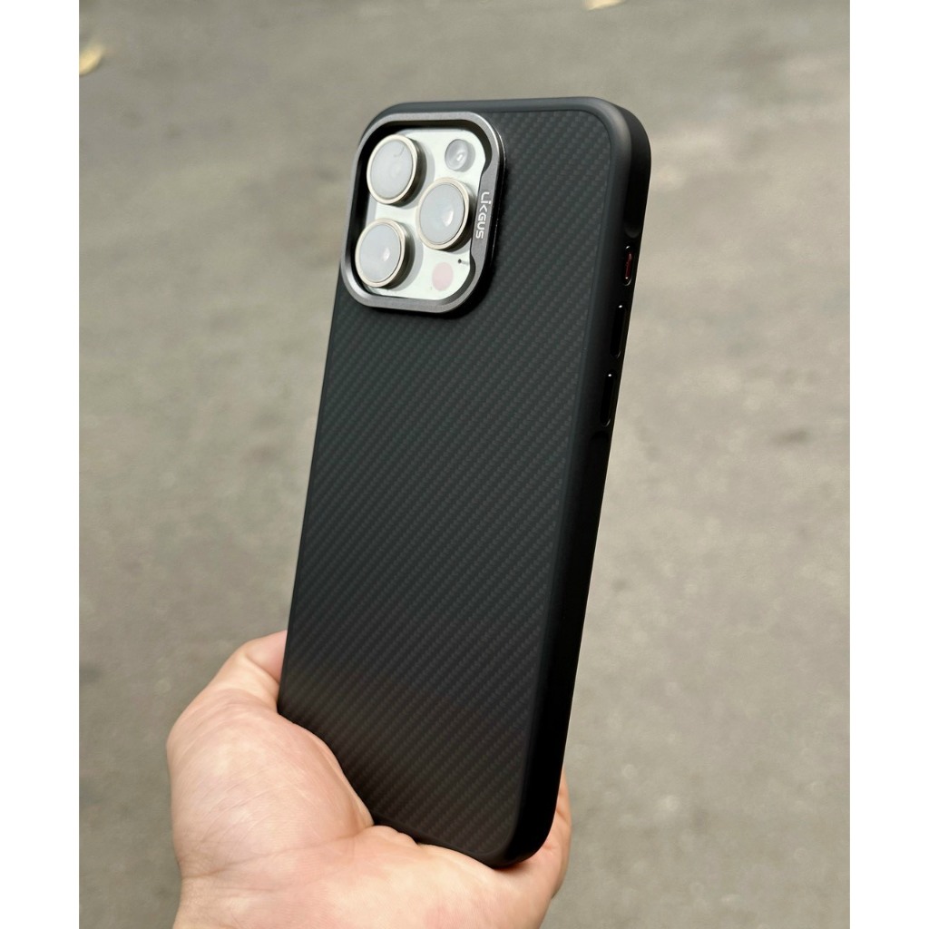 Ốp lưng chính hãng Likgus Carbon Fiber Case chống sốc cho iPhone 15 Pro ...