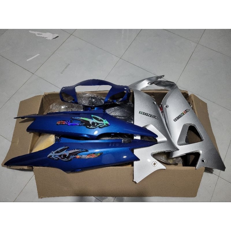 dàn áo wave Alpha, RS 50cc, 100cc kèm tem hàng 1.1 trong thùng | Shopee ...