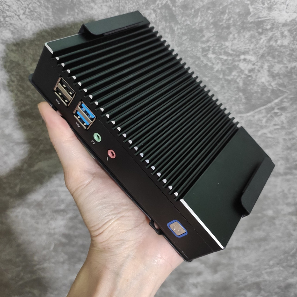 Mini pc fanless amd a6-1450 ,ram 2gb + ssd 16gb , dùng làm server music ...