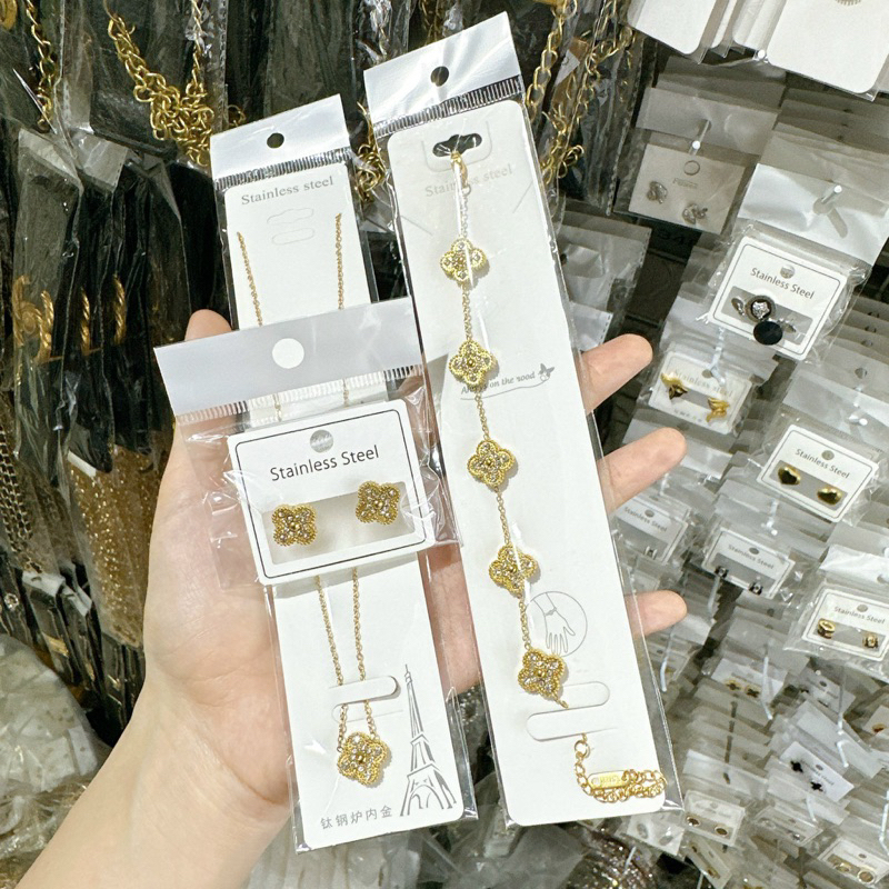 Sét cỏ 4 lá titan [ĐỦ MÀU CÓ BÁN SỈ] hàng loại 1 sang chảnh Vip Shop ...