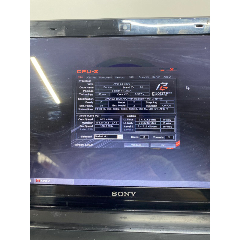 Laptop Sony Vaio E SVE111B11W hoạt động bình thường, hình thức đẹp như ...