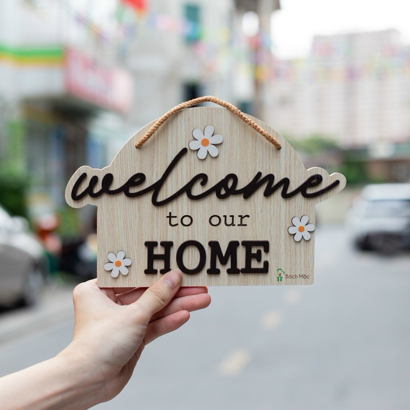 Tranh gỗ hình ngôi nhà WELCOME TO OUR HOME chào mừng nền màu gỗ trắng ...