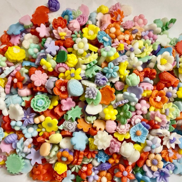 Sáp Charm Hoa Lá Trang Trí Nến Cúng Dường, Hoa Lá Các Loại. | Shopee ...