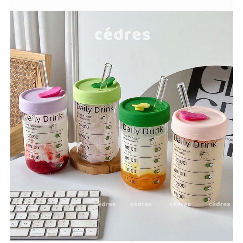 Cốc thuỷ tinh Daily Drinks có vạch chia giờ cỡ lớn chịu nhiệt có nắp và ống hút uống nước cafe ...
