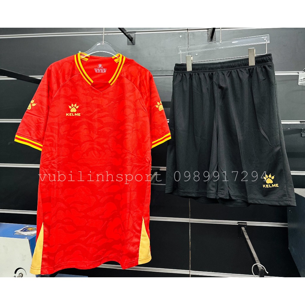 Bộ quần áo thể thao bóng đá Kelme nội địa cao cấp vải thái thoáng mát áo đỏ vân viền vàng quần ...