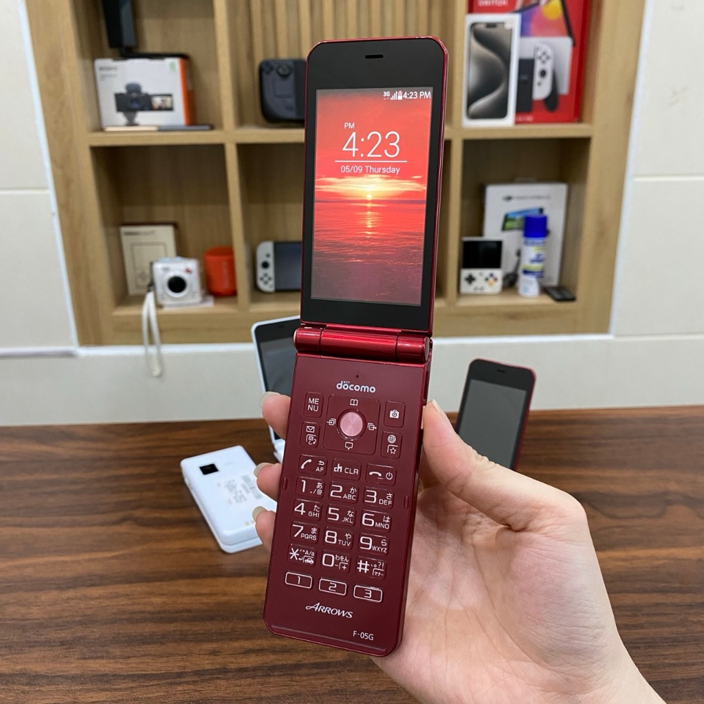 Điện thoại nắp gập Fujitsu Arrow F05G hỗ trợ 3G - Có màn phụ Thiết kế đẹp | Shopee Việt Nam