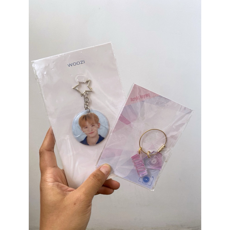 seventeen offical goods woozi set như hình. | Shopee Việt Nam