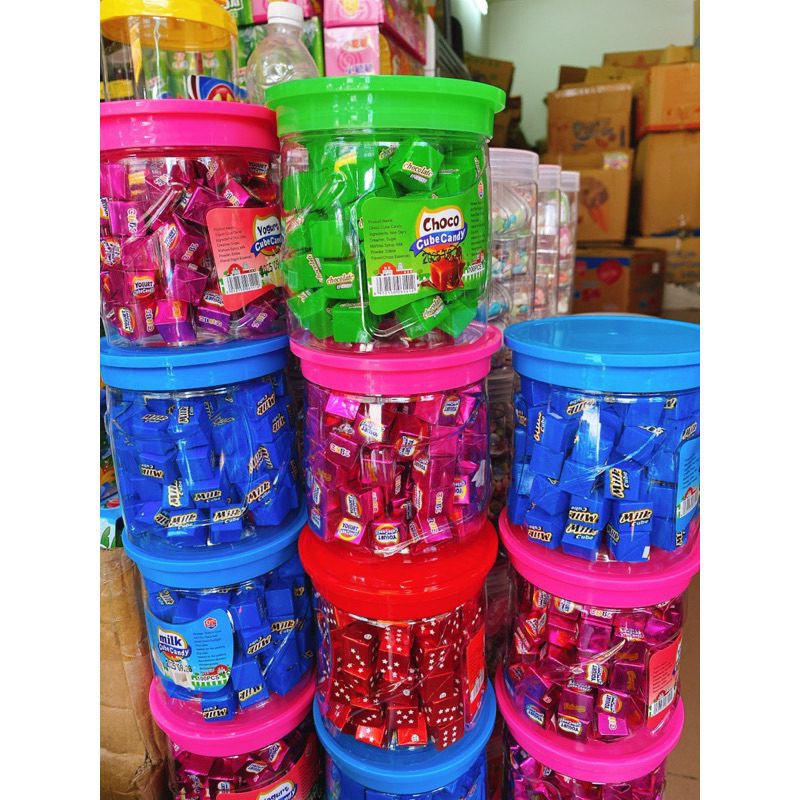 sỉ lọ khoảng 100 chiếc( kẹo choco cube candy (giao ngẫu nhiên) | Shopee ...