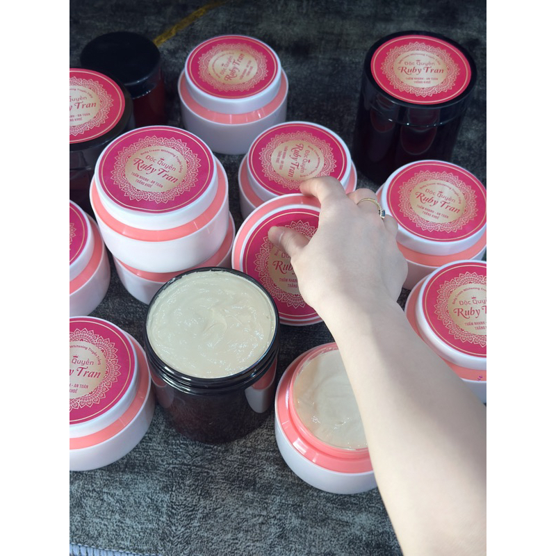 KEM BODY TRUYỀN TRẮNG WHITENING ĐỘC QUYỀN RUBY TRAN | Shopee Việt Nam