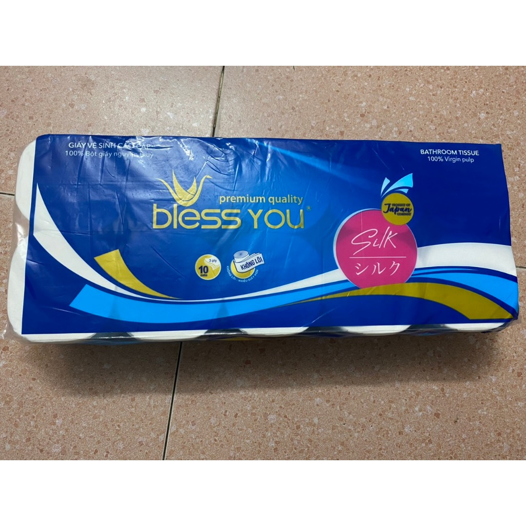 Lốc 10 Cuộn Giấy Vệ Sinh Bless You Silk không lõi Japan | Shopee Việt Nam