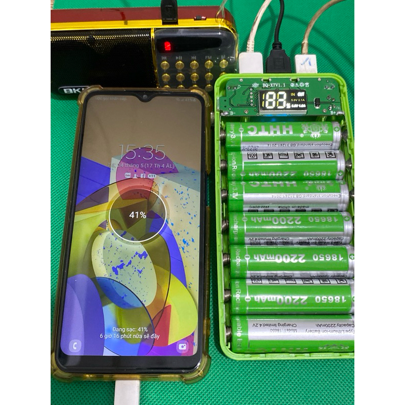 Hộp Sạc Pin Dự Phòng 7 cell Pin 18650 có 2 đèn led (Chỉ bán hộp không ...