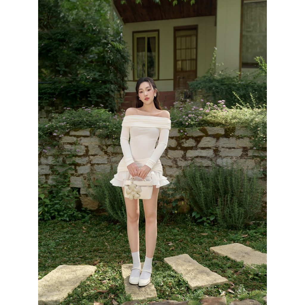 [COLIN CLOTHING] Đầm thun ngắn nữ dáng ôm tay dài bẻ vai phối tà voan ...