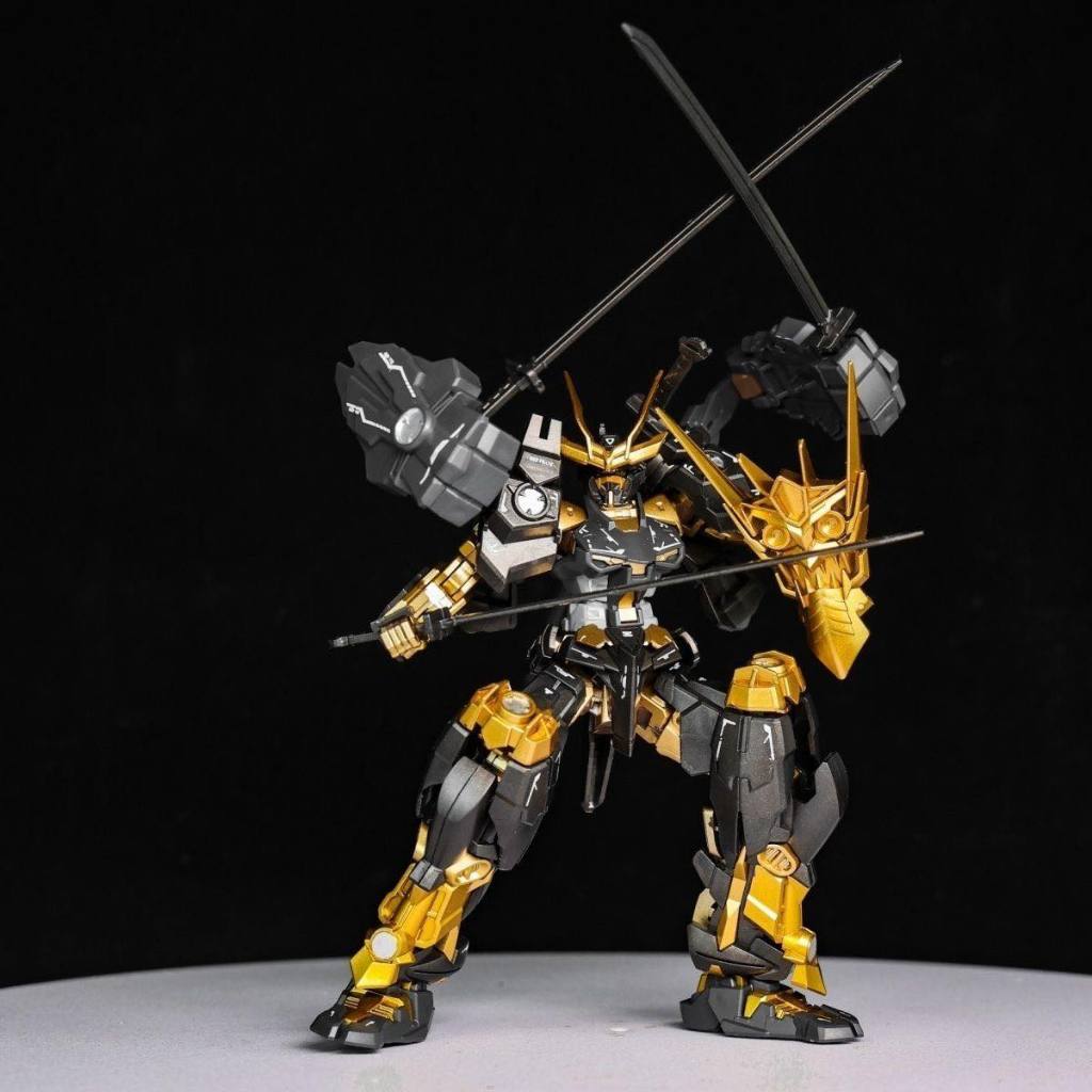 Mô Hình Lắp Ráp HG 1/144 Astray Sengoku Heretic Black Gold 4 Kiếm (Tặng ...