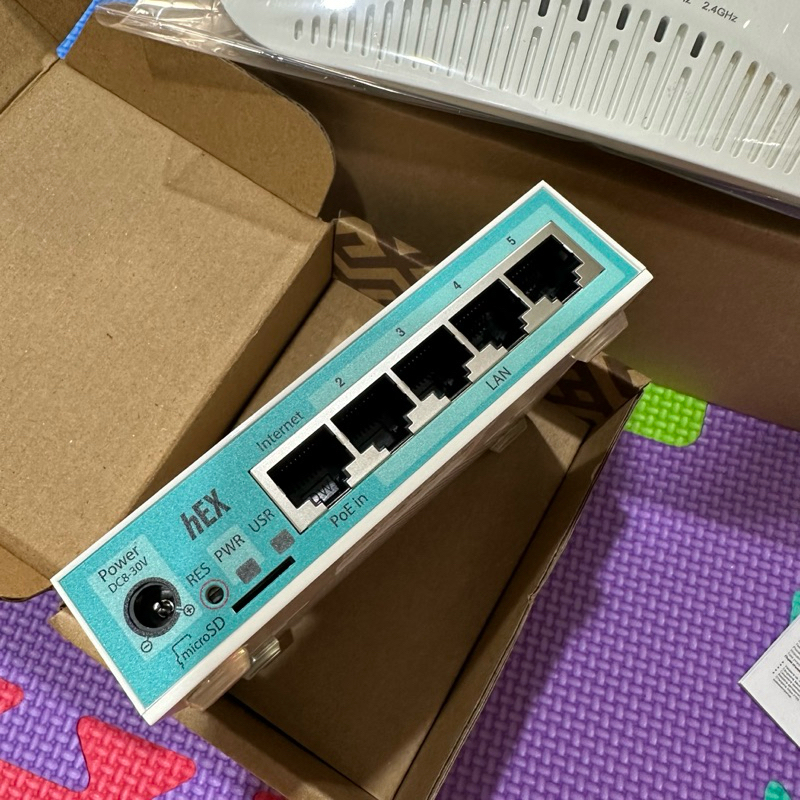 Combo Router chịu tải Mikrotik 750Gr3 newbox + Phát wifi Aruba iap 225 ...