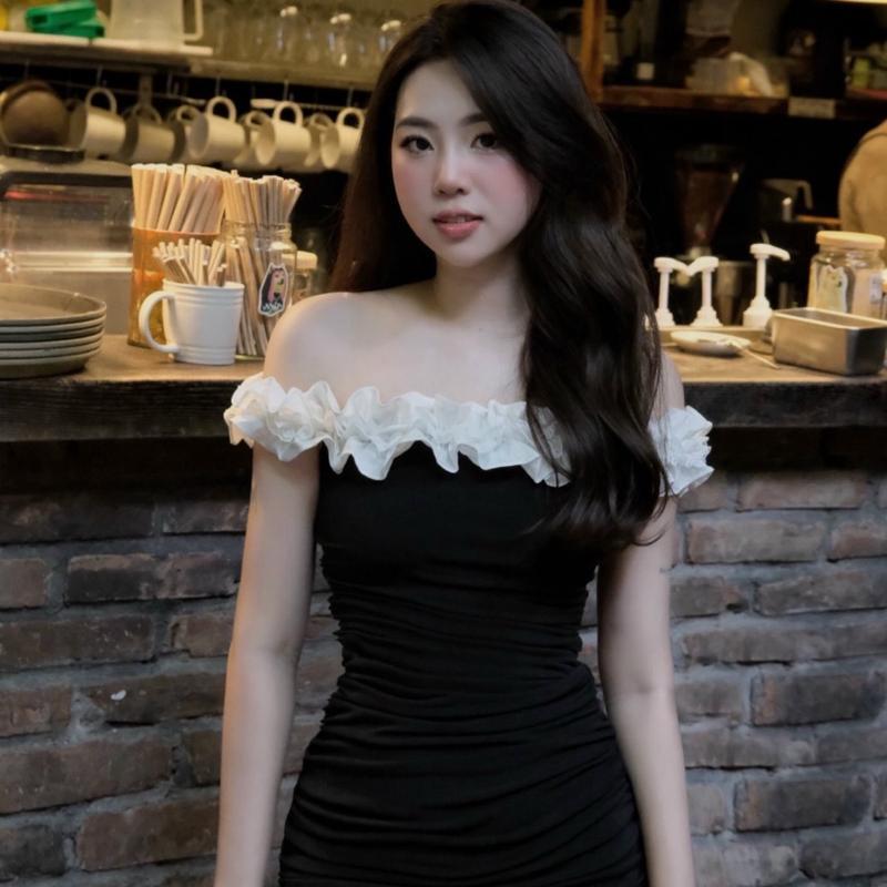 Set 2 Món (Áo + Quần) Body Trễ Vai Nhún Viền Bèo Trắng Dành Cho Nữ By Trang Mun C10 | Shopee ...