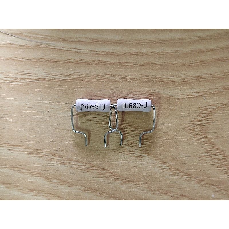 Điện trở KOA MOSX 0.68R 3W 5.5x15mm 5% (01 con) | Shopee Việt Nam