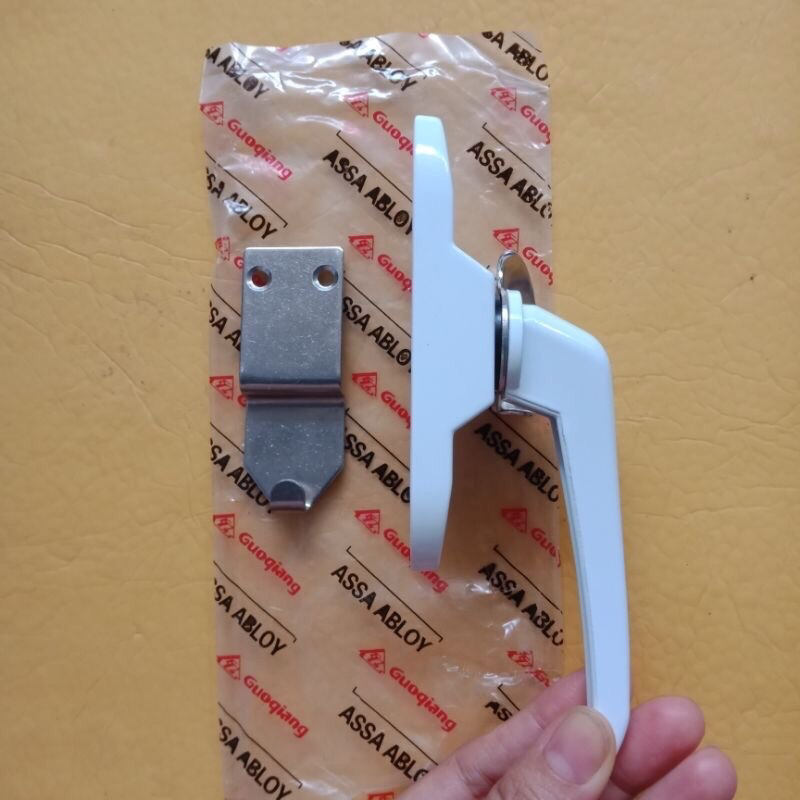 Khóa Bán Nguyệt, Khóa Sò Cửa Nhựa Lõi Thép Chính hãng ASSA ABBLOY ...