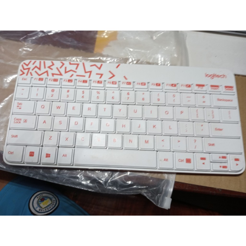 bàn phím cơ logitech k240 chỉ bàn phím Không có chuột mà đầu receiver ...