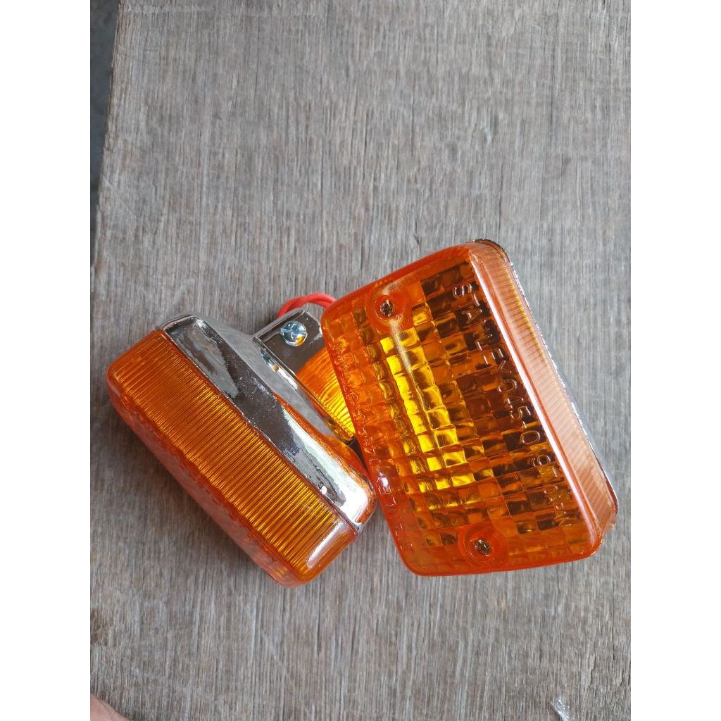 Cặp tai xi nhan trước Cub DD82 | Shopee Việt Nam