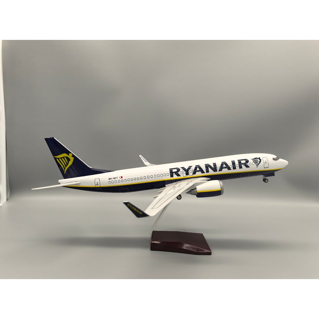 Mô hình máy bay Ryanair Airlines Boeing B737-800 47cm 1:130 có đèn led ...