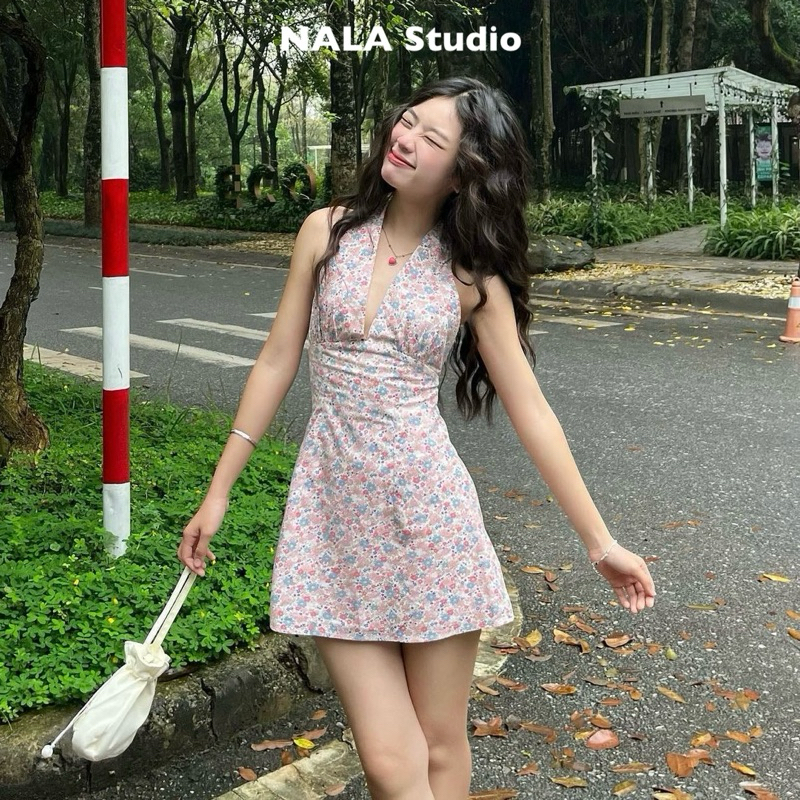 Đầm cổ yếm cột cổ hở lưng hoạ tiết hoa nhí mùa hè San Dress | NALA Studio | Shopee Việt Nam