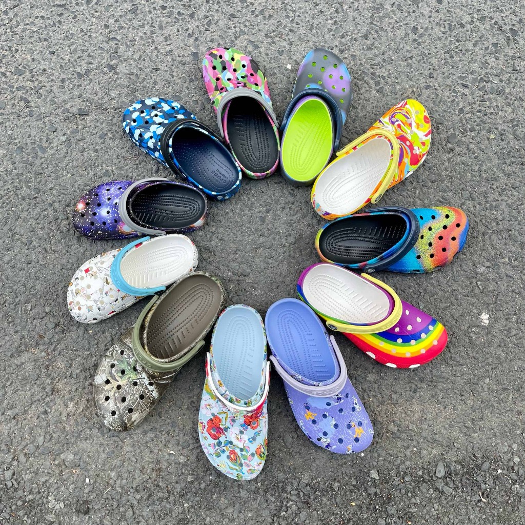 Dép sục crocs màu loang hoạ tiết độc đáo, cực đẹp phối đồ đi chơi bao ...