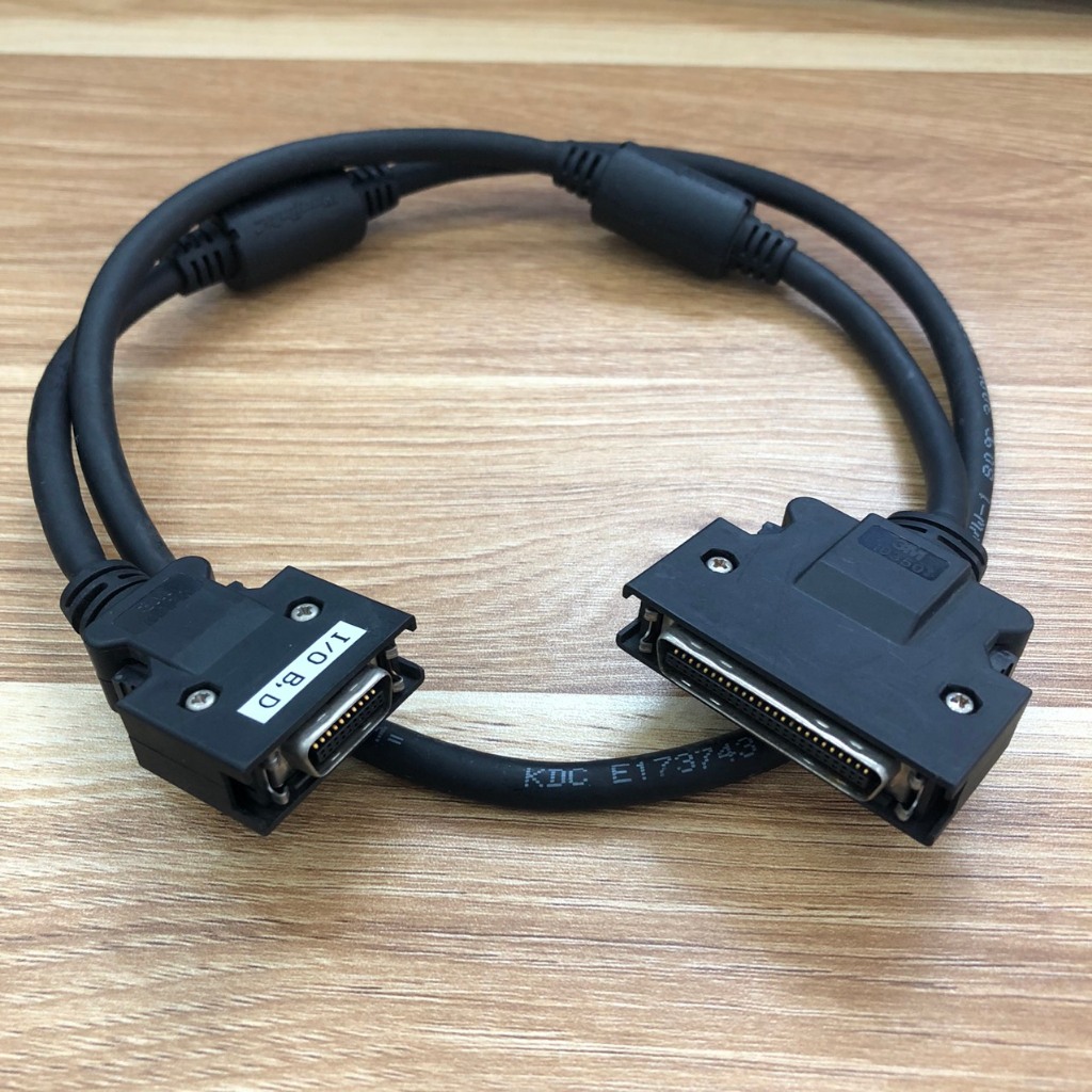 Cáp điều khiển SCSI MDR 50 Pin Male to MDR 20 Pin Male 3M Data Cable with Screw Lock dùng cho ...