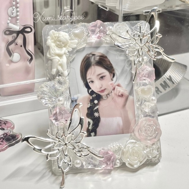 Toploader decor kem keo charm bướm bạc trang tri decor ảnh card, pola ...