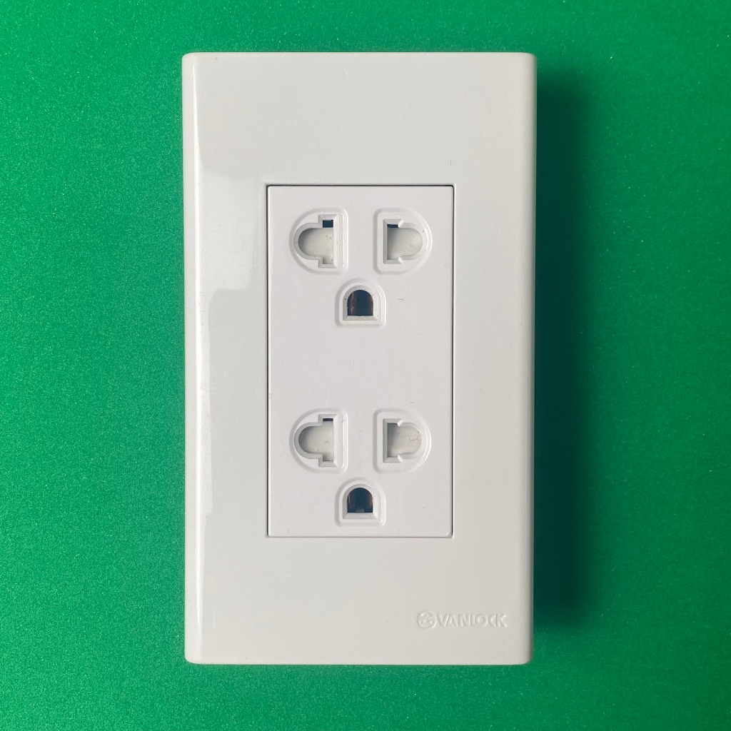 Bộ Ổ Cắm Đôi 3 Chấu 16A Có Màn Che 16A Sino Dòng S18CC - Hàng Ghép ...