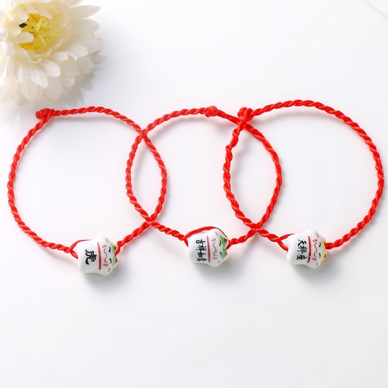 Vòng Tay Mèo Sứ Nhật Bản Dây Chỉ Đỏ May Mắn GIÁ RẺ | Shopee Việt Nam