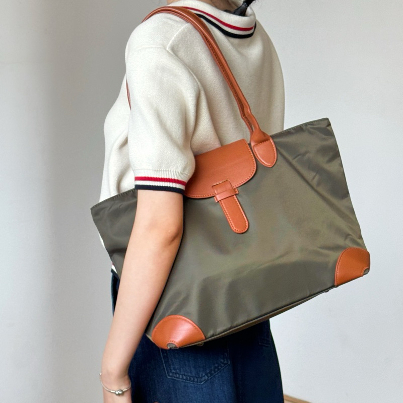 [ Tặng Kèm Charm ] Ameri あめり Tote Bag - Tote Vải Dù Phối Da Ameri ( Ouithebrand ) | Shopee Việt Nam