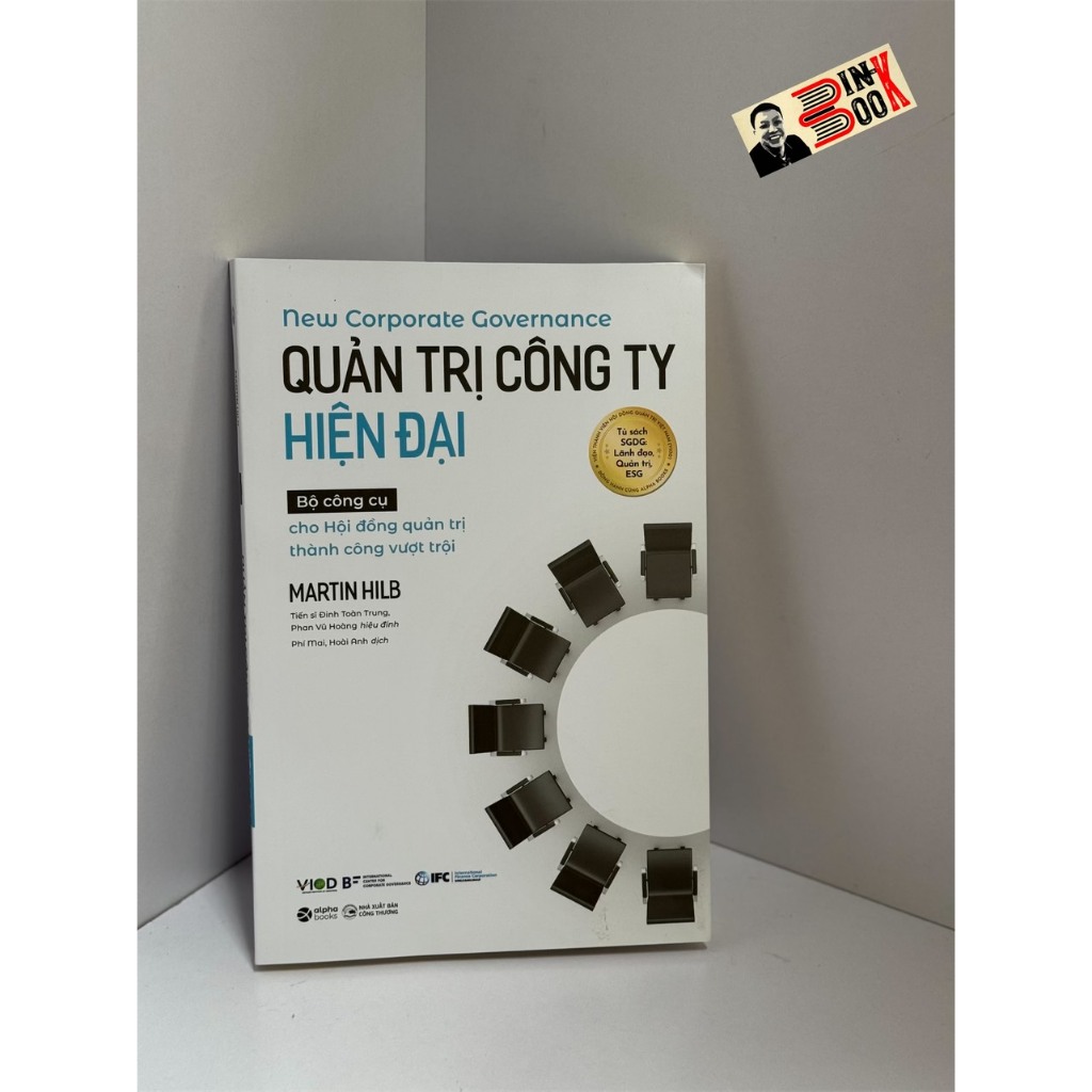 Sách - Quản Trị Công Ty Hiện Đại - Martin Hilb – AlphaBooks | Shopee ...
