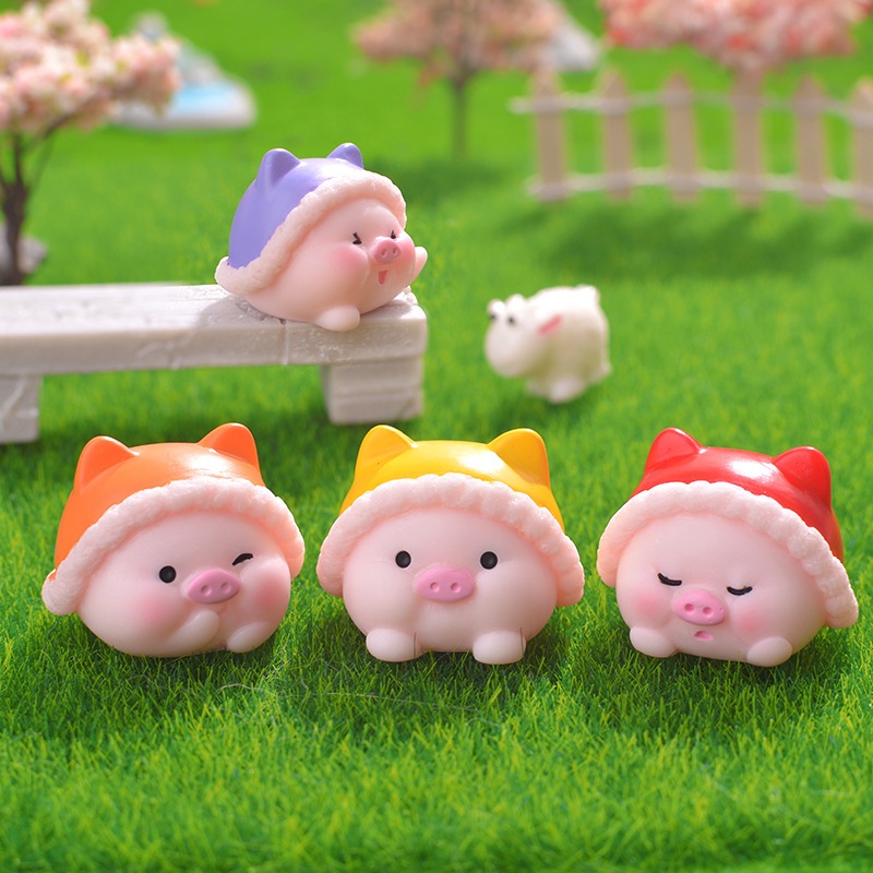 Set 4 mặt heo đội mũ dễ thương trang trí bàn làm việc, tủ sách, quà ...