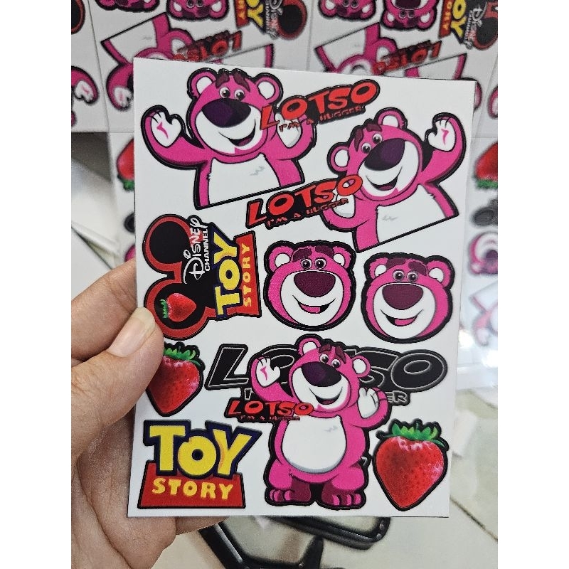 Combo logo gấu dâu lotso mini dễ thương dán trang trí xe máy, điện ...