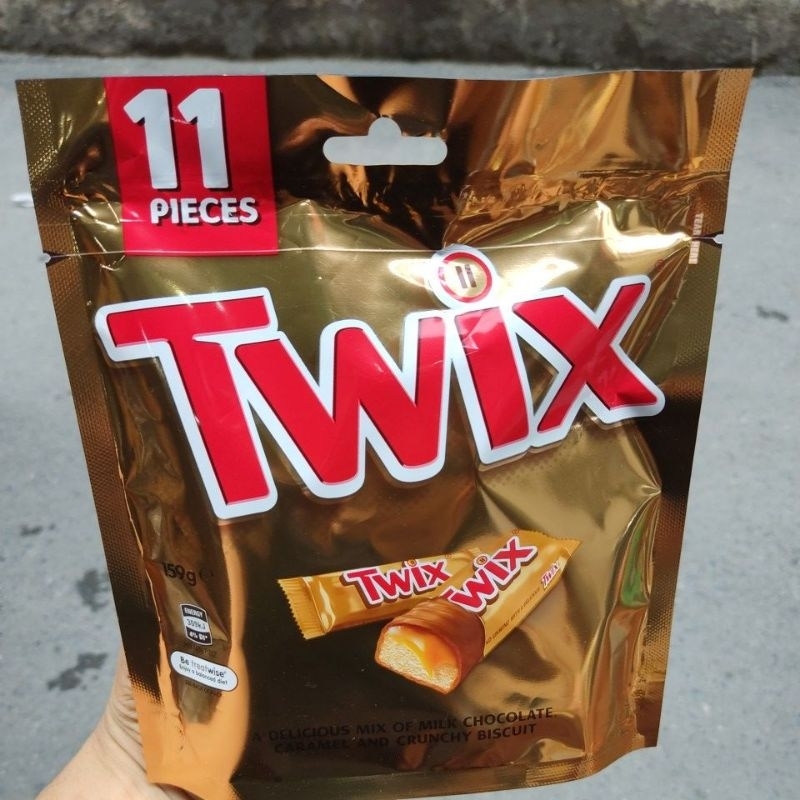 Thanh Bánh Quy Twix Phủ Socola Sữa và Caramen gói 159g | Shopee Việt Nam